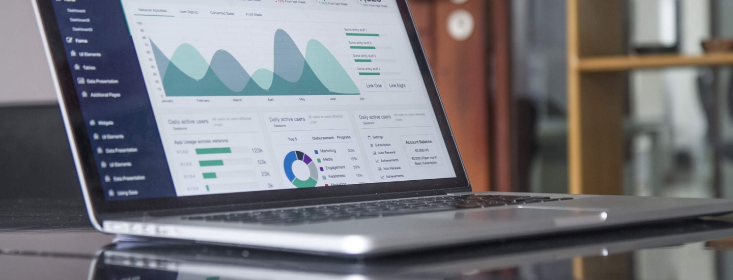 How Finance Built their own Reporting and Dashboarding Suite using ...
